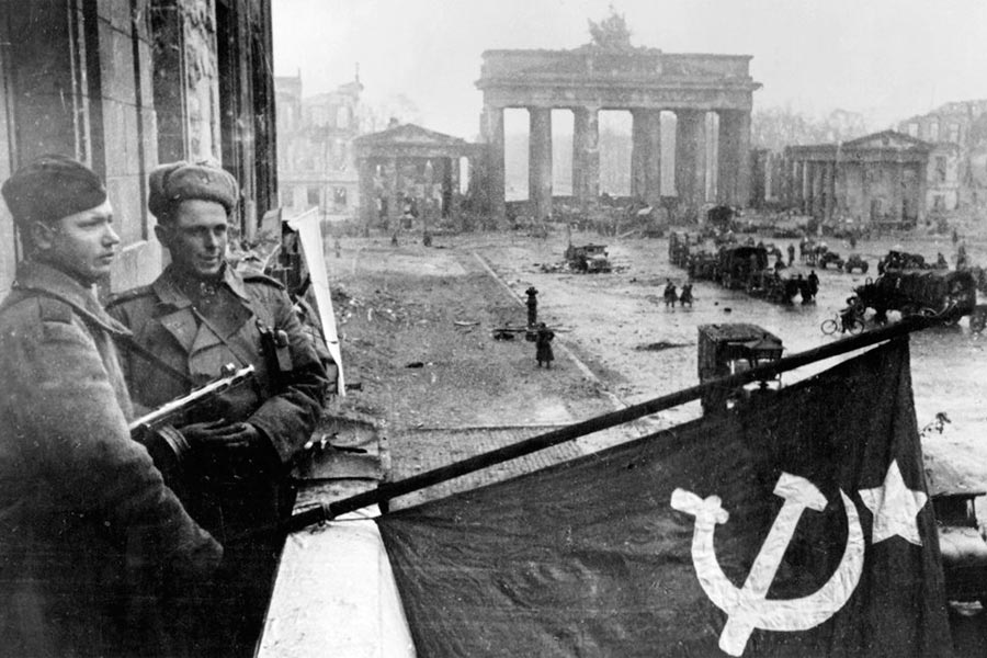 Izquierda Revolucionaria - A 80 años del Desembarco de Normandía. El ...